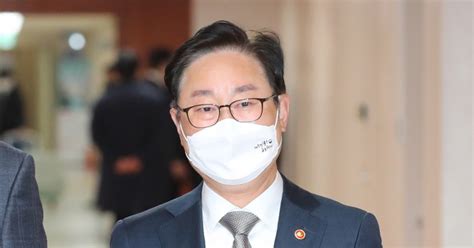 박범계 尹의 수사지휘권 폐지 공약에 생각 있지만안 밝힐 것