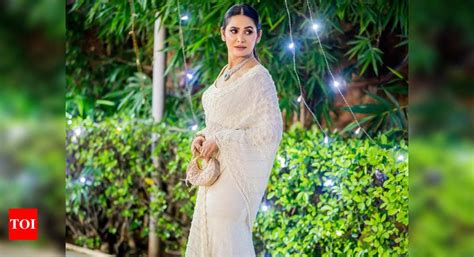 Kavya Gowda Looks Elegance Personified In An All White Saree See Pics