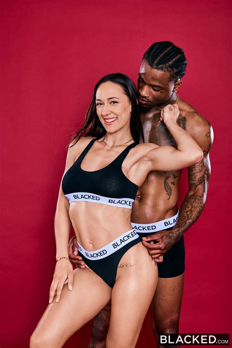 Fit Model Sarah Illustrates Enjoys Herself While Having Interracial Sex