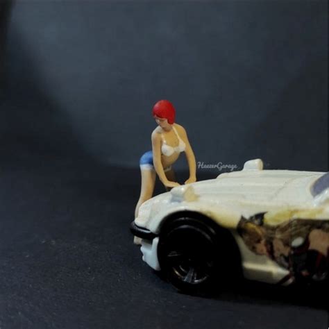 164 Scale Diecast Figure Girl Pose Sexy Miniature Diorama N0