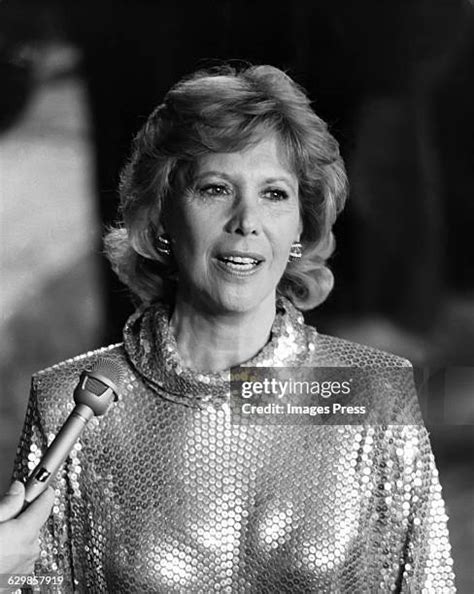 9942 Dinah Shore Photos And High Res Pictures Getty Images