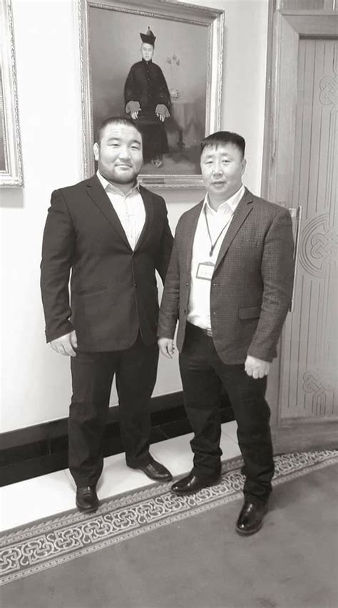 Монгол бөхөө Дархан аварга Н Батсуурийн фэн хуудас Facebook