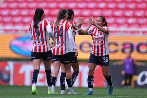 La Jornada Chivas Femenil Golea 3 0 Al Puebla Y Asegura Su Lugar En