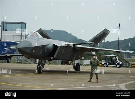 Zhuhai China November 8 2022 The Chengdu J 20 Stealth Fighter Jet
