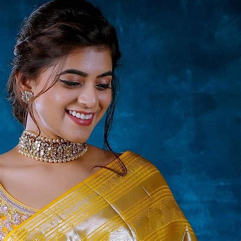 9 Jewellery Set Ideas That Would Redefine Your Bridal Style • South