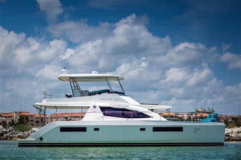 Leopard Catamaran For Luxury Yacht Charters From Puerto Aventuras
