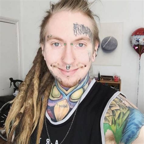 Body Modification क तसवर दखकर कहग हम Injection स डरत ह इनस Injection डरत हग
