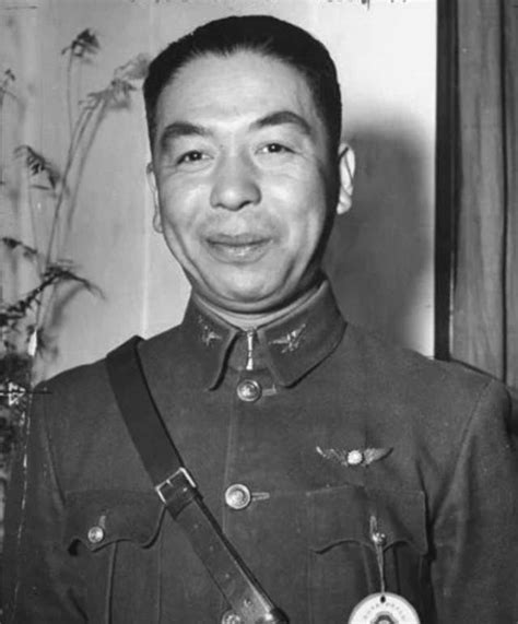 手下辦事不力，蔣介石要槍斃他，在宋美齡勸說下才做出了對策 每日頭條