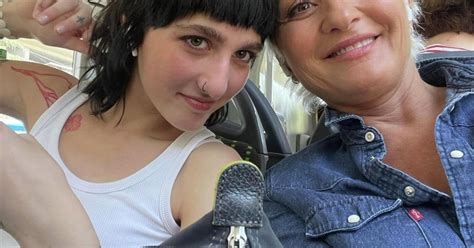 მე სულ ვიცოდი რომ სასწაულები ხდება და აი სასწაული რას წერს ნანიკო ხაზარაძე Marao