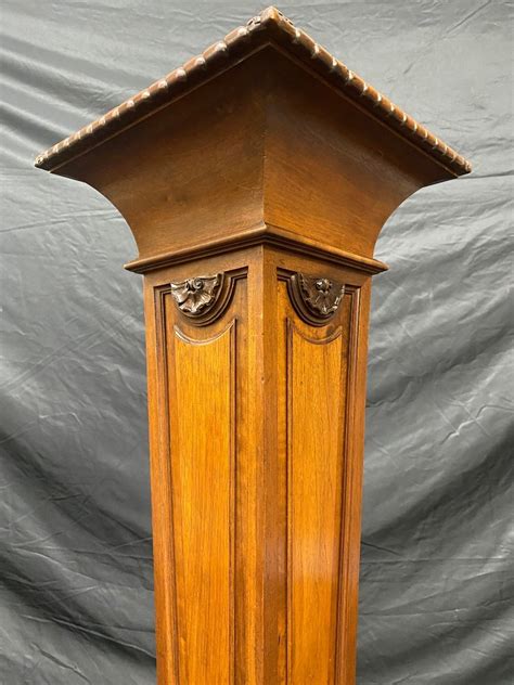 Proantic Walnut Column