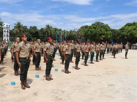 CENTRO DE INSTRUÇÃO PÁRA QUEDISTA REALIZA CERIMÔNIA DE BREVETAÇÃO DO 23