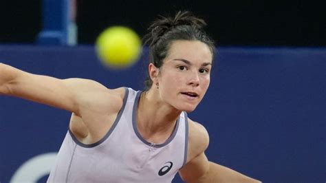 Tennis Wta Saint Malo Loïs Boisson Laisse Sa Couronne Léonard