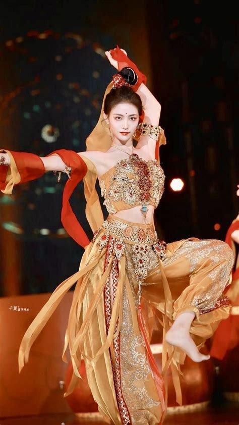 Pin By Seiki Tei On Classic Beauty Ancient Chinese Dress Chinese