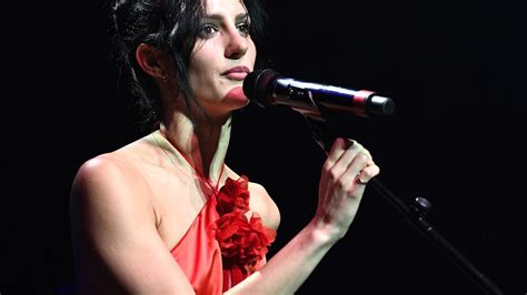 Tim Mcgraws Daughter Audrey Wows In String Bikini After Career Achievement