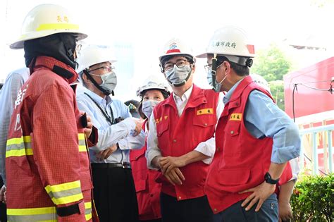 楠梓科技產業園區火勢撲滅無人傷亡 高市府協助搶救迅速得宜 環保局隨時監控保障民眾安全