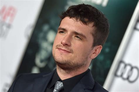 Download Josh Hutcherson Event Appearance Wallpaper
