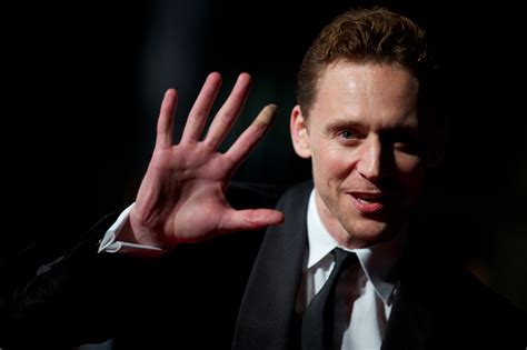 Tom Hiddleston Quotes About Dating And Relationships That Show Hes A Romantic At Heart