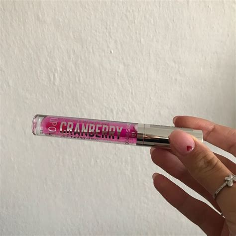 Essence Lip Oil Cranberry