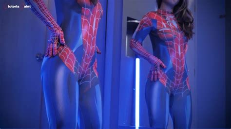 Пожалуйста кончи на мой косплей из спандекса Человека паука чтобы я