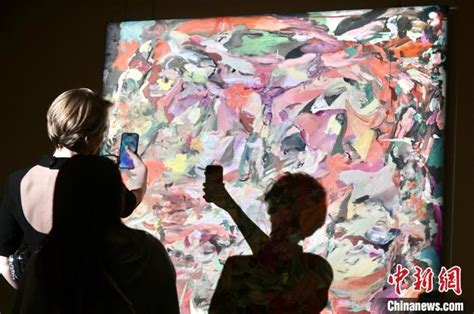 超现实大师雷内马格利特作品光之帝国等亮相香港苏富比凤凰网宁波 凤凰网