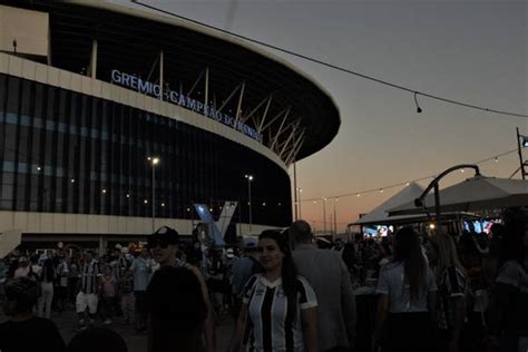 Grêmio recebe torcedores na Arena para celebrar os anos veja como foi grêmio ge