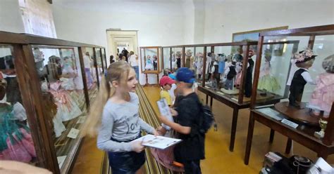 FOTO de copii și adulți interesați de Noaptea Muzeelor la Sate în Timiș Tion