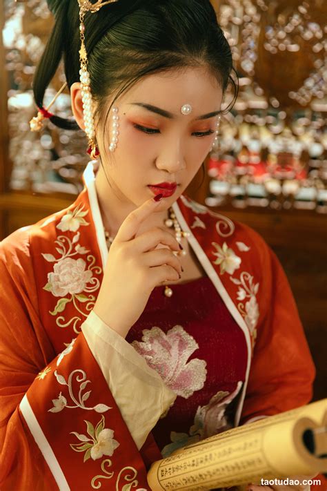YITUYU艺图语 2022 07 21 红妆 相望回首喵喵喵 28 1P379MB 套图岛