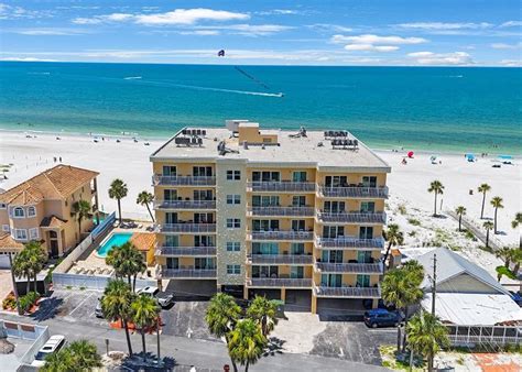 Madeira Beach Vacation Rental 2 Br 2 Ba Walk To The Beach And John