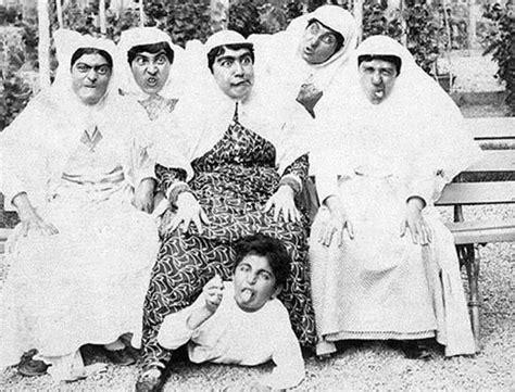 Women And Kid Qajar Iran Iran Culture Iran Pictures Medical Drawings