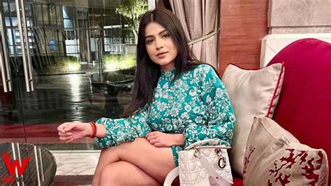 Nidhi Chaudhary Influencer Height Weight Age Affairs Biography And More