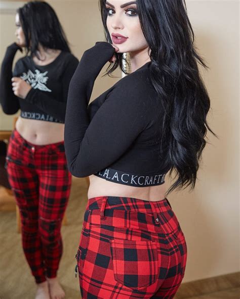 Saraya Jade Bevis Feetforum