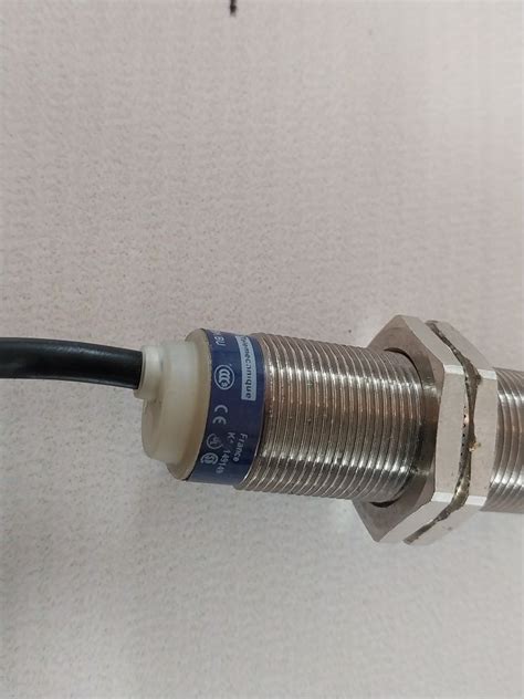 Telemecanique Xs618b1pal2 Inductive Proximity Sensor 48v Aeliya Marine