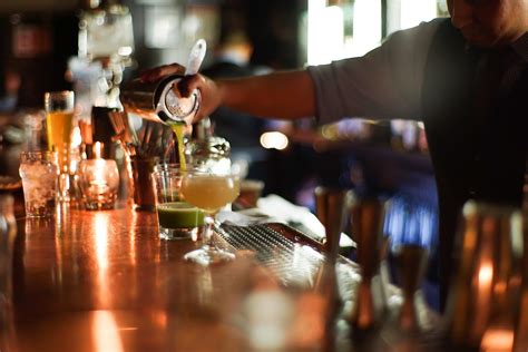 Top 10 der coolsten Bars in Wien: Die besten Plätze für Drinks 🍸