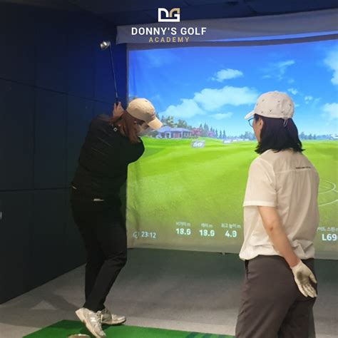 도니스골프아카데미 스윙을 많이 해보며 느낌을 찾아가는것도 중요하지만 가끔은 한번 본 동작이 10마디의