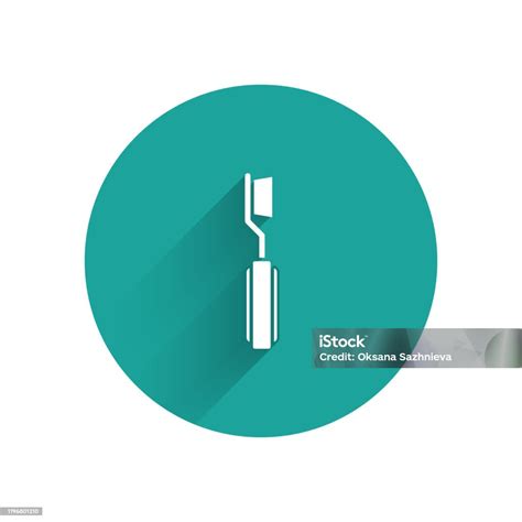 긴 그림자로 분리된 흰색 칫솔 아이콘입니다 녹색 원 버튼입니다 벡터 일러스트레이션 건강관리와 의술에 대한 스톡 벡터 아트 및 기타 이미지 건강관리와 의술 배경 주제