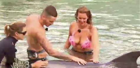 Naked Aurélie Van Daelen in L île des vérités