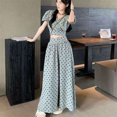 여름신상코디세트 퍼프 반팔 랩블라우스뒷밴딩 롱치마 하객투피스 폴카 도트블라우스 블랙반팔셔츠 하이웨스트 치마바지 A라인 데이트룩 청순 귀염 여름 가을 바캉스 해변 비치