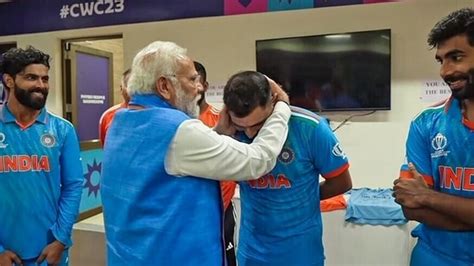 Jairam Rameshs Master Of Drama Jibe At Pm Modi Over Videos With Team