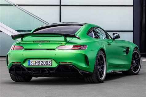 2018洛杉磯車展：mercedes Amg Gt小改款亮相，道路版賽車amg Gt R Pro限量登場 Carstuff 人車事