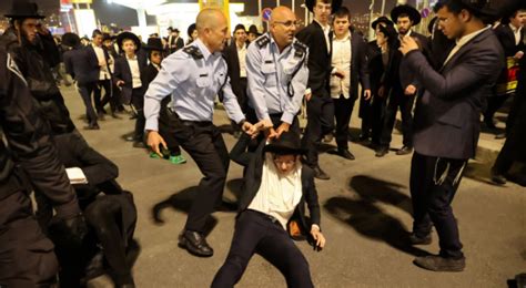 Haham Dov Lando çağrı Yaptı Ve İsrail Karıştı Ortodoks Yahudiler Ile Polis çatıştı Yeni Akit