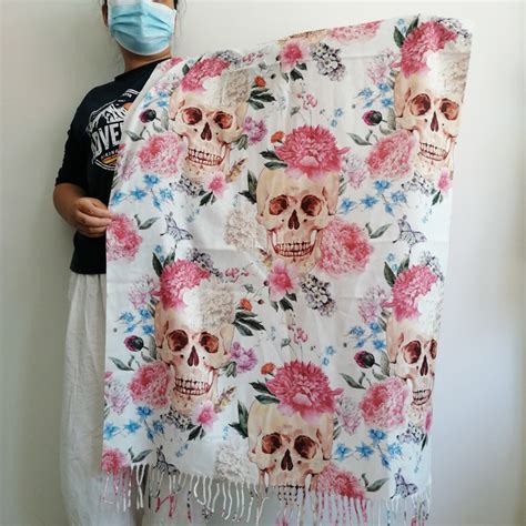 따뜻한 캐시미어 스카프 여성 디자이너 해골 숄 럭셔리 플라워 프린트 랩 숙녀 브랜드 담요 스카프 Yd0550 2021 가을 겨울여성용 스카프 Aliexpress