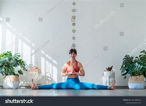 6 235 Split Position Images Stock Photos Vectors Shutterstock