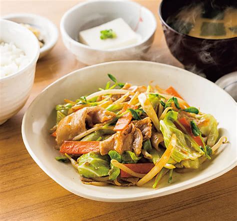 「やよい軒」の人気定食ランキング、3位肉野菜炒め定食、2位しょうが焼き定食、納得の1位は？ Otona Life オトナライフ