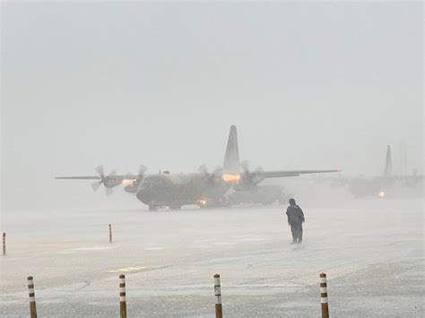 颱風凱米過後旅客疏運需求大 4軍機＋30架加班機協助離島疏運 Enews新聞網