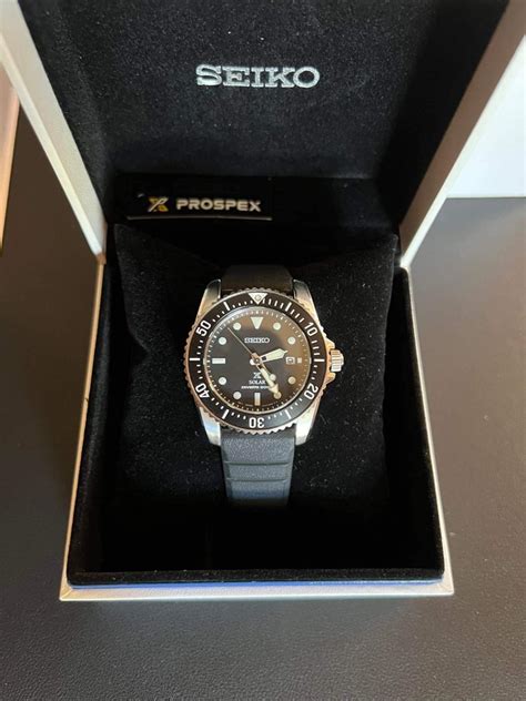 Seiko SNE573, Men's Fashion, Watches & Accessories, Watches on Carousell