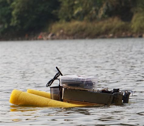 Water Pollution Monitoring RC Boat Advanced Mechatronics Project