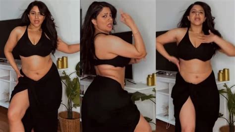Viral Video Desi Girls Jaw Dropping Dance On Kareena Kapoors Song Is