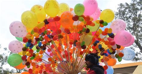 지브롤터에선 푸른하늘 수놓는 헬륨풍선 사용 못한다