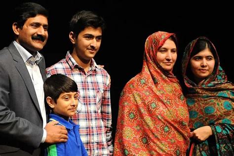 Malala Yousafzai Mother