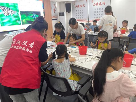 荥阳市豫龙镇五一街社区：蝴蝶飞飞 放飞梦想活动小朋友翅膀